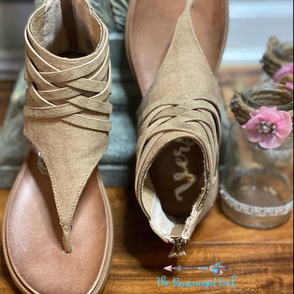 Very G | Shoes | Very G Carly Sandals Tan | Poshmark